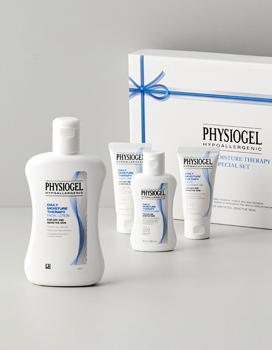 [피지오겔] DMT 로션 선물세트(로션 200ml, 크림30ml, 토너 50ml, 클렌징 젤 30ml) (쇼핑백 포함) - 마켓컬리